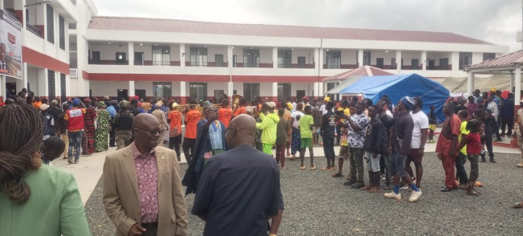 Gov't World Bank Dedicate $1.6 Million Modern School Facility In Bong County - Global News ...